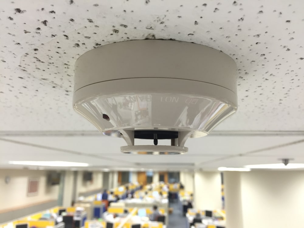 Where to install smoke detectors in commercial buildings | Tecserv UK Where to install smoke detectors in commercial buildings | Tecserv UK
